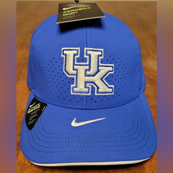 Nike | Accessories | Nike Aerobill Ky Wildcat Adjustable Hatnwt | Poshmark
